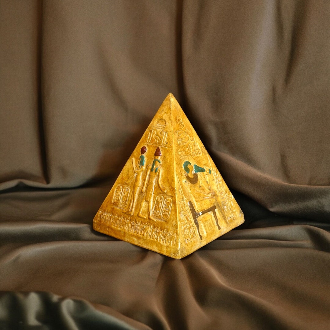 The Great Pyramid of Giza Egyptian Pyramid Statue Unique Symbol of ...