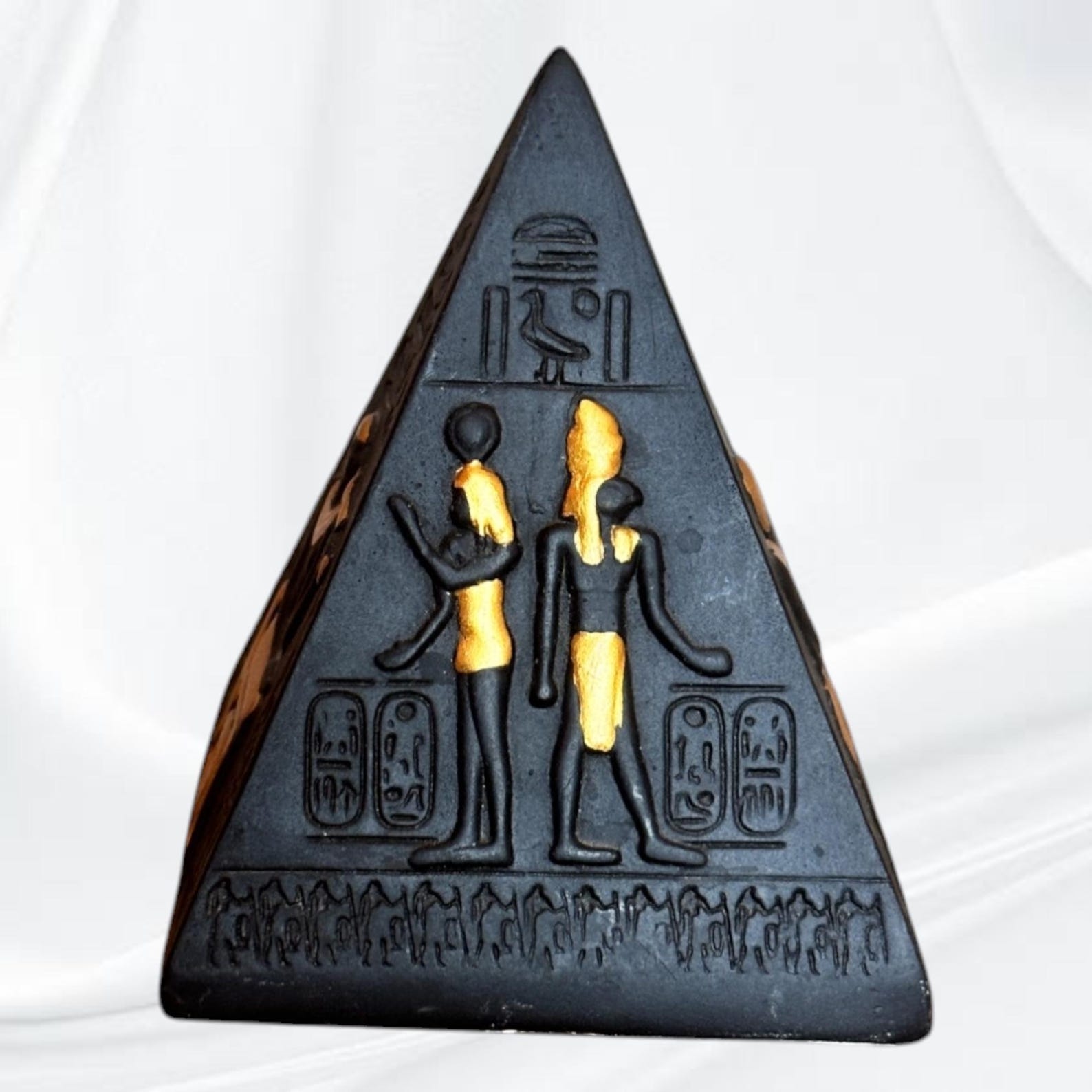Egyptian Pyramid Statue Unique Symbol of Ancient Egypt Pharaonic ...