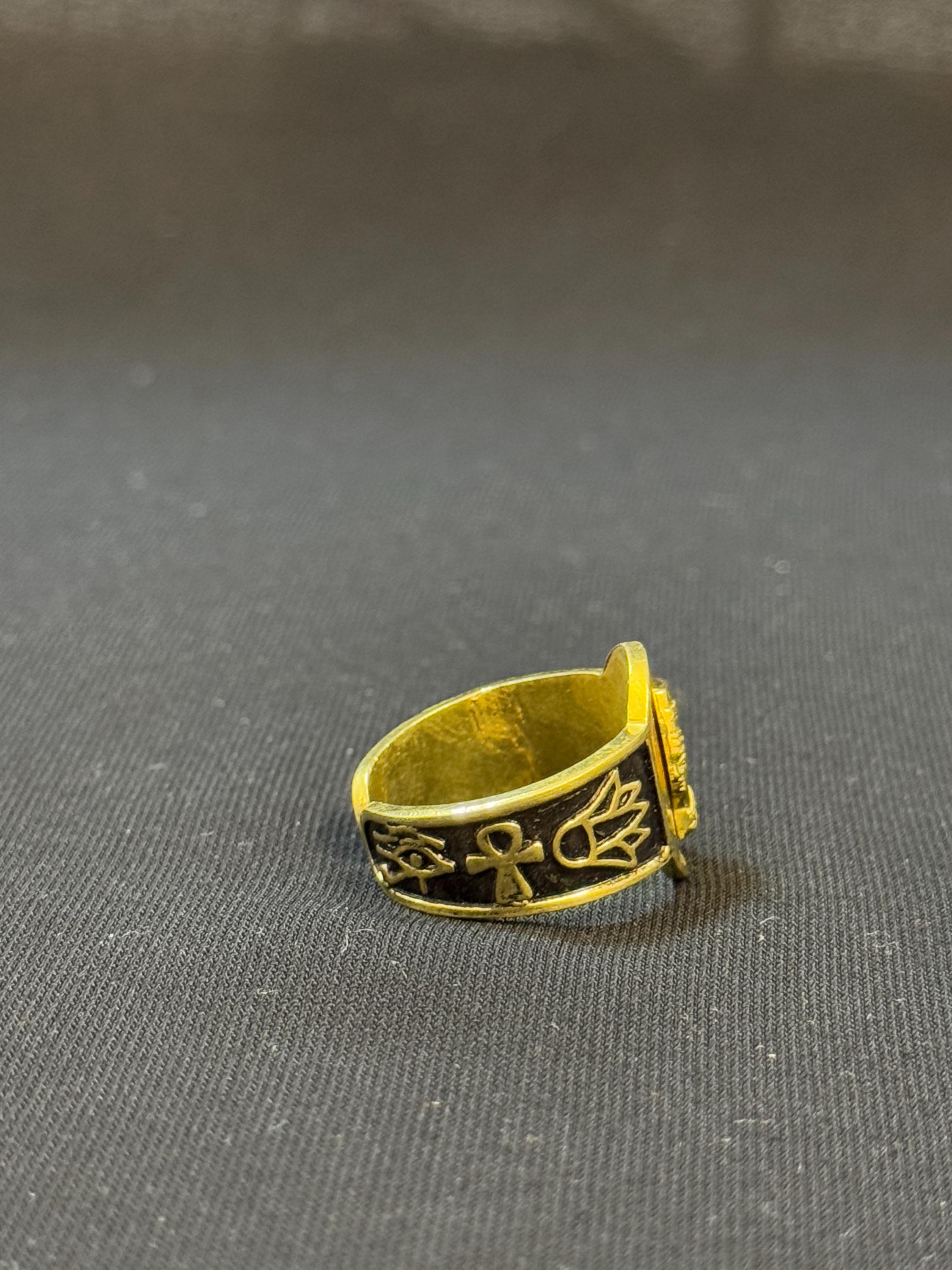 Unique Ring of Nefertiti Unique Ring Ancient Egypt Nefertiti Bust Ring ...
