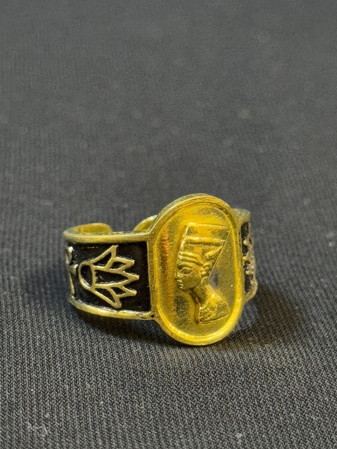 Unique Ring of Nefertiti Unique Ring Ancient Egypt Nefertiti Bust Ring ...