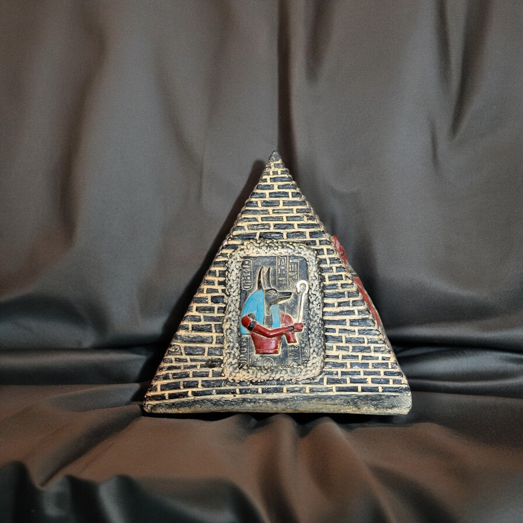Pyramid of Giza Egyptian Pyramid Statue Symbol of Ancient Egypt Bastet ...