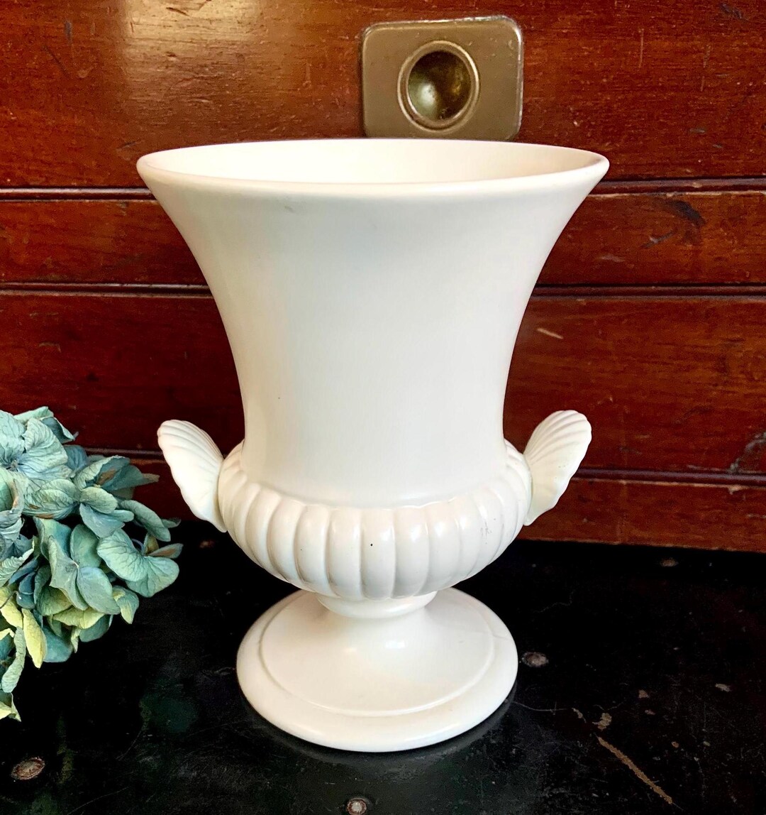 Vintage Wedgwood Etruria & Barlaston Moonstone 5.5 Urn Vase Made in ...