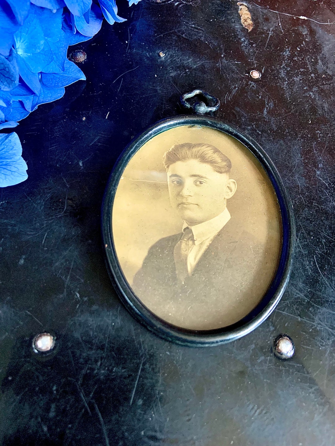 Antique Photograph of a Young Man in Oval Frame - Etsy