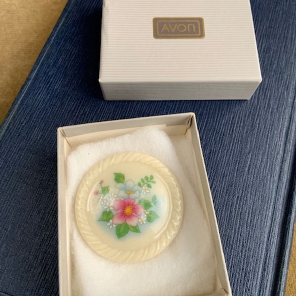 Avon Brooch - Etsy
