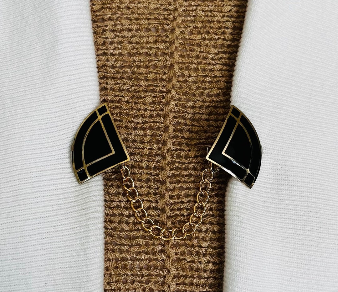 Sweater Clips Black Sweater Clip Triangle Clasp Chain Cardigan Clip ...