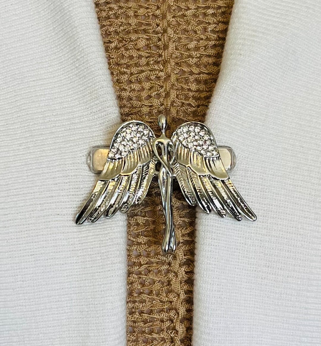 Sweater Clips Silver Angel Wings Sweater Clip Cloak Clasp Cardigan ...
