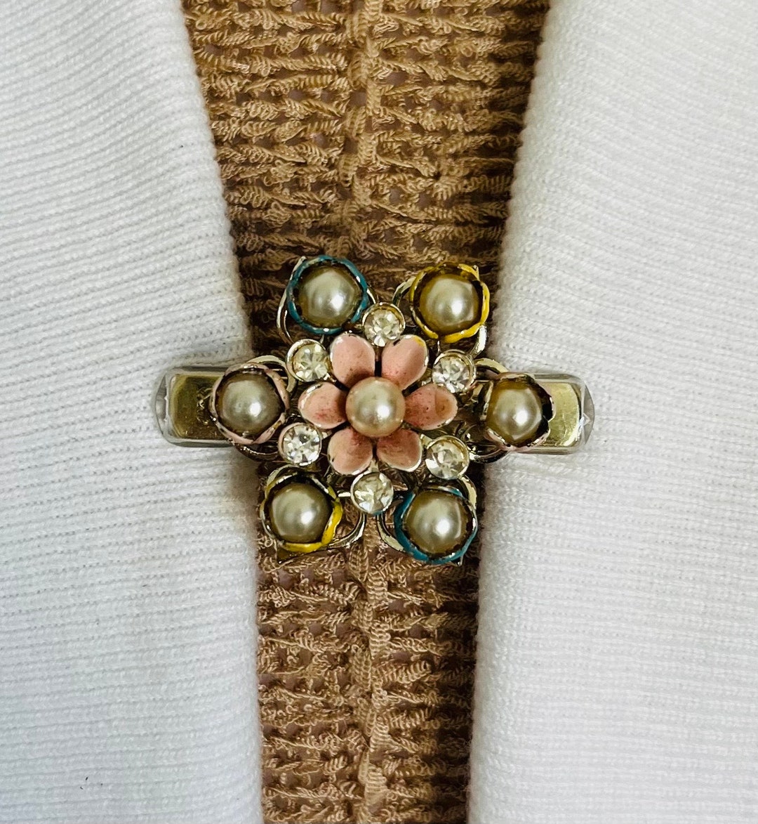 Sweater Clips Vintage Pearls Cardigan Clasp Rhinestones Pearl Sweater ...