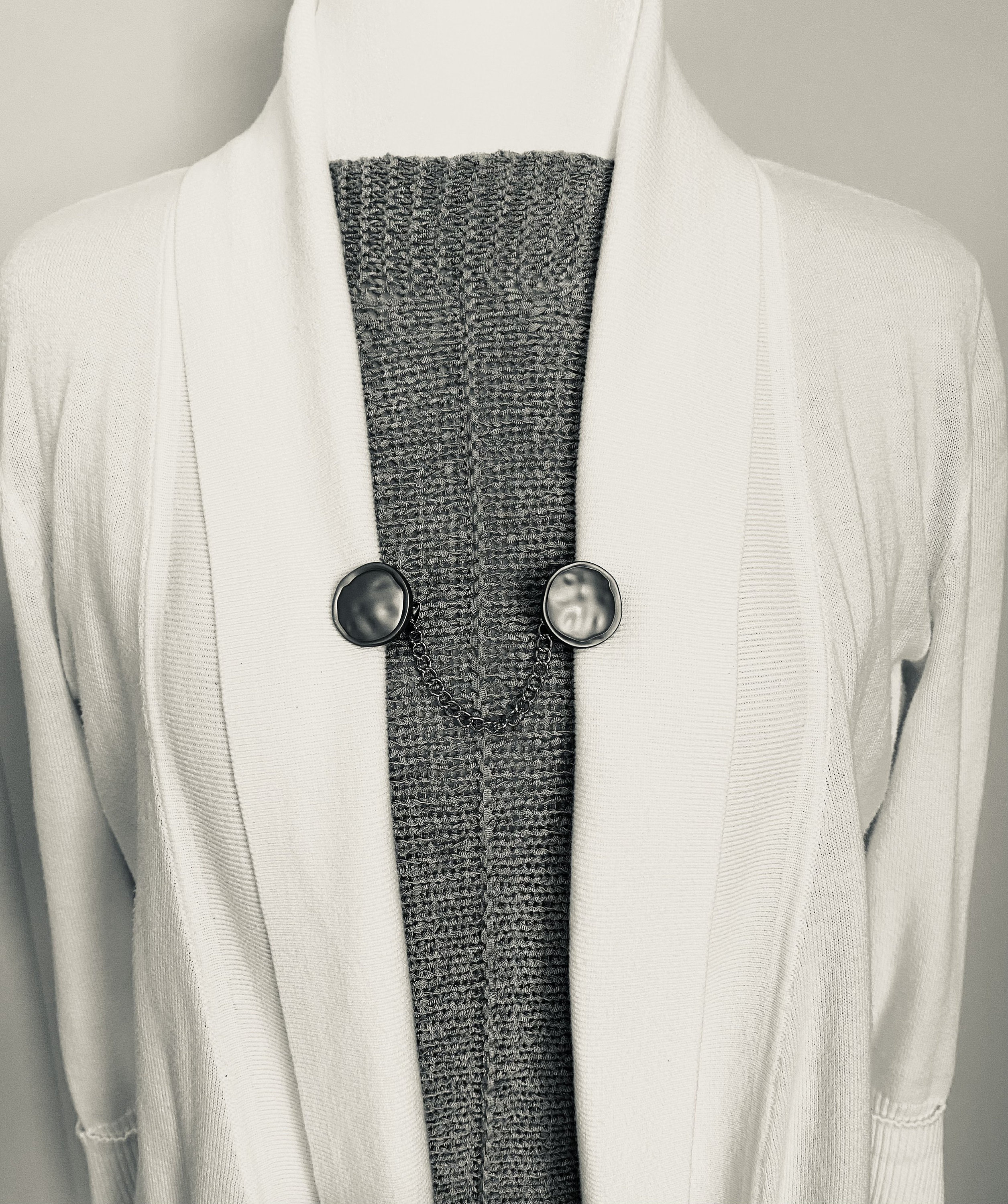 Sweater Clips Simple Minimalist Chain Cardigan Sweater Clip Fashion ...