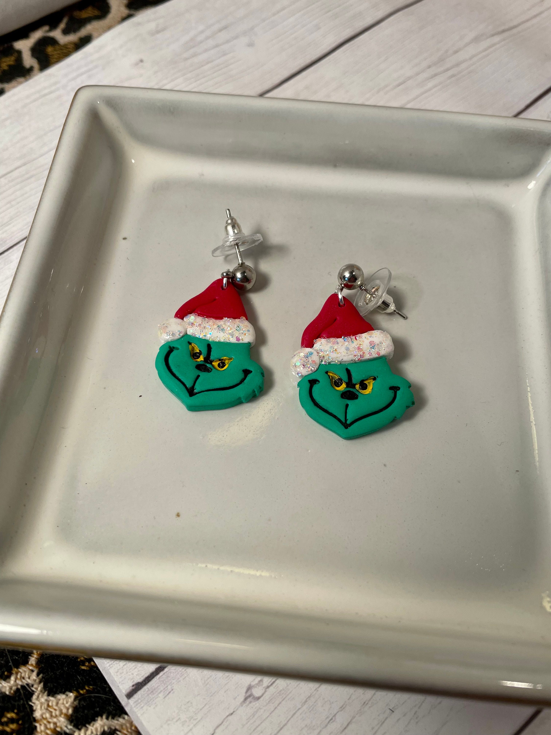 Grinch Earrings, Polymer Clay, Handmade, Hand Painted, the Grinch, - Etsy