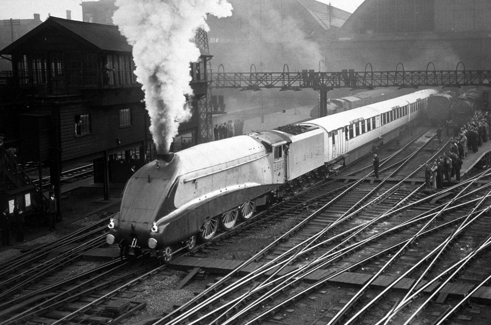 The LNER Class A4 Silver Link Steam Locomotive 4K Photographic | Etsy