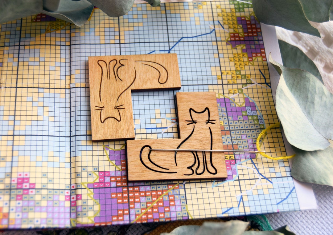 The Set of 2 Magnetic Cross Stitch Line Holders for Embroidery Kit ...