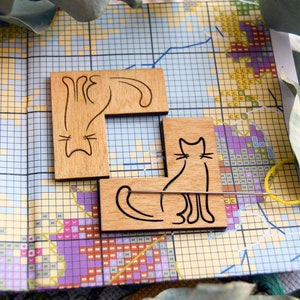 The Set of 2 Magnetic Cross Stitch Line Holders for Embroidery Kit ...