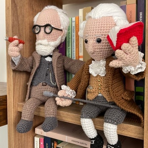 Sigmund Freud Amigurumi Bookshelf Decor, Handknitted Academician Doll ...