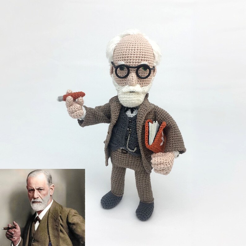 Personalized Historical Figurines, Amigurumi Art Dolls, Realistic ...