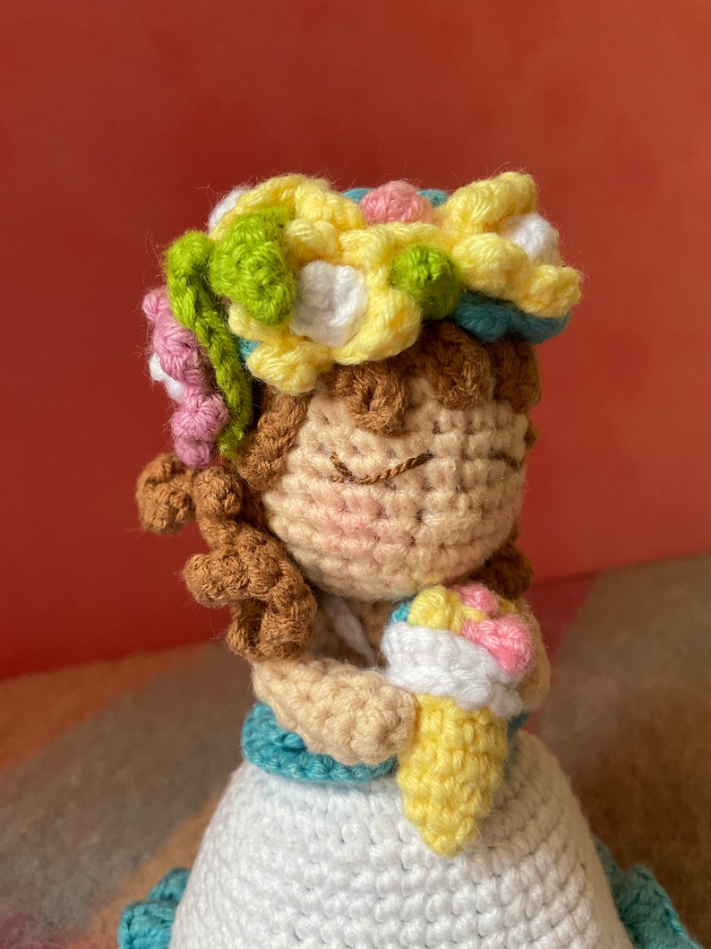 Crochet Bouquet Princess Reversible Doll, Creative Proposal Ideas ...