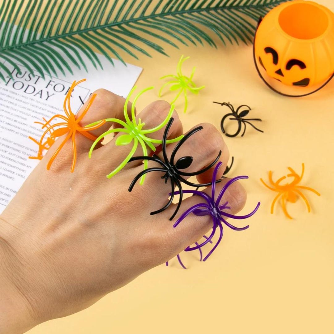 Lot of 20 Mini Spider Rings Halloween Rings for Party Favors Colorful ...
