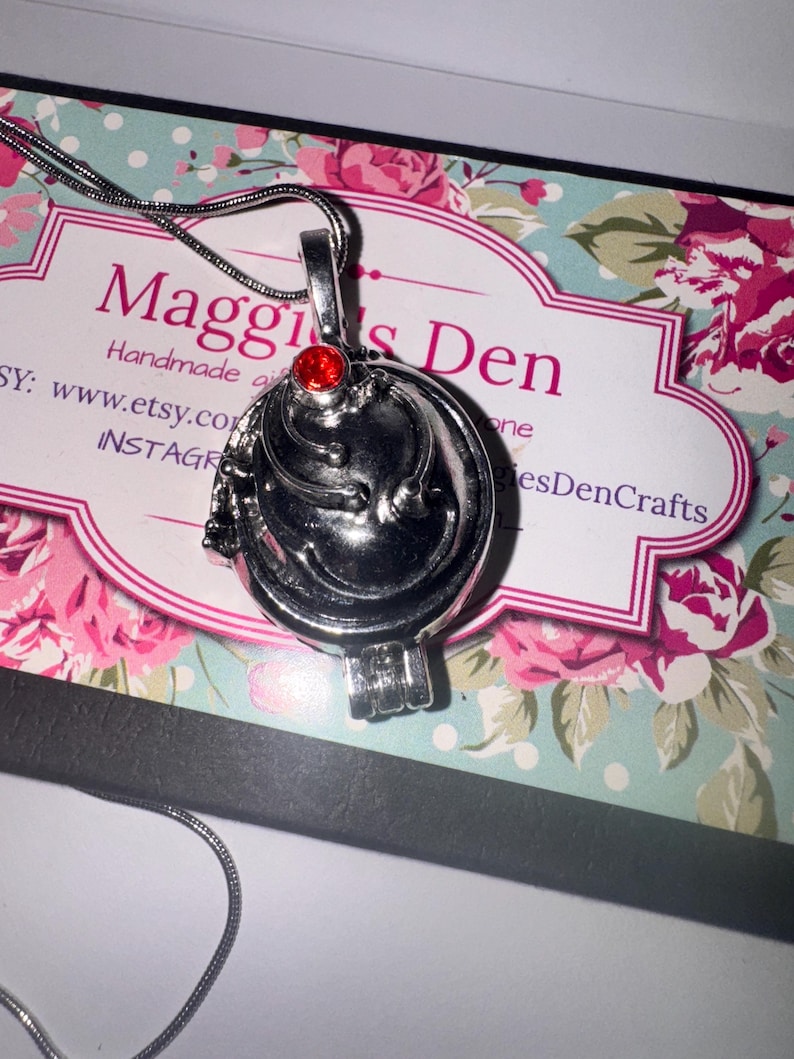Elena Gilbert Inspired Locket Necklace ~ Vampire Diaries - Vervain ...