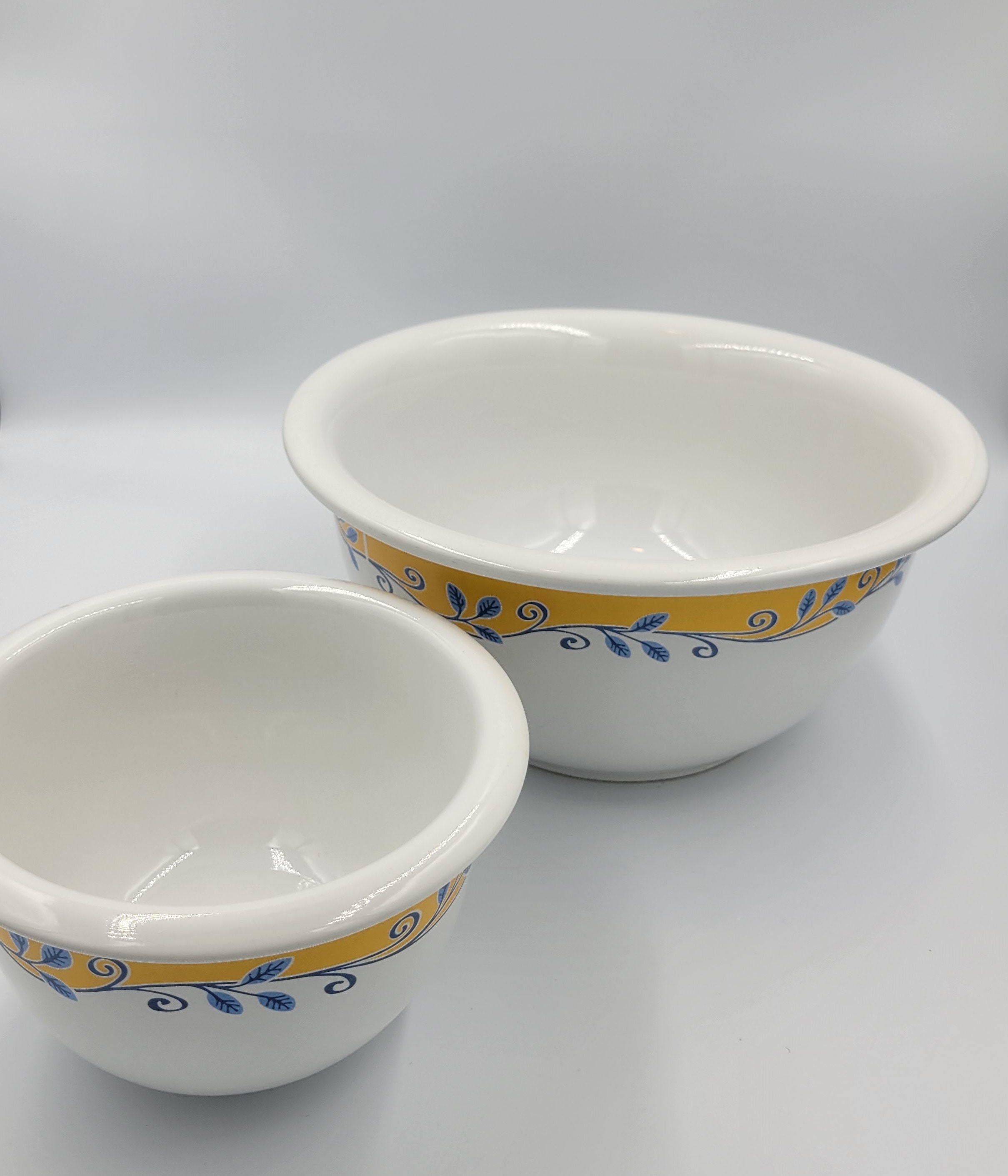 Vintage Corelle Mixing Bowls