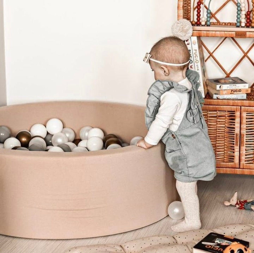 Beige Ball-pit Round +200 Balls Included Baby Foam Round Ball Pit, Ball ...