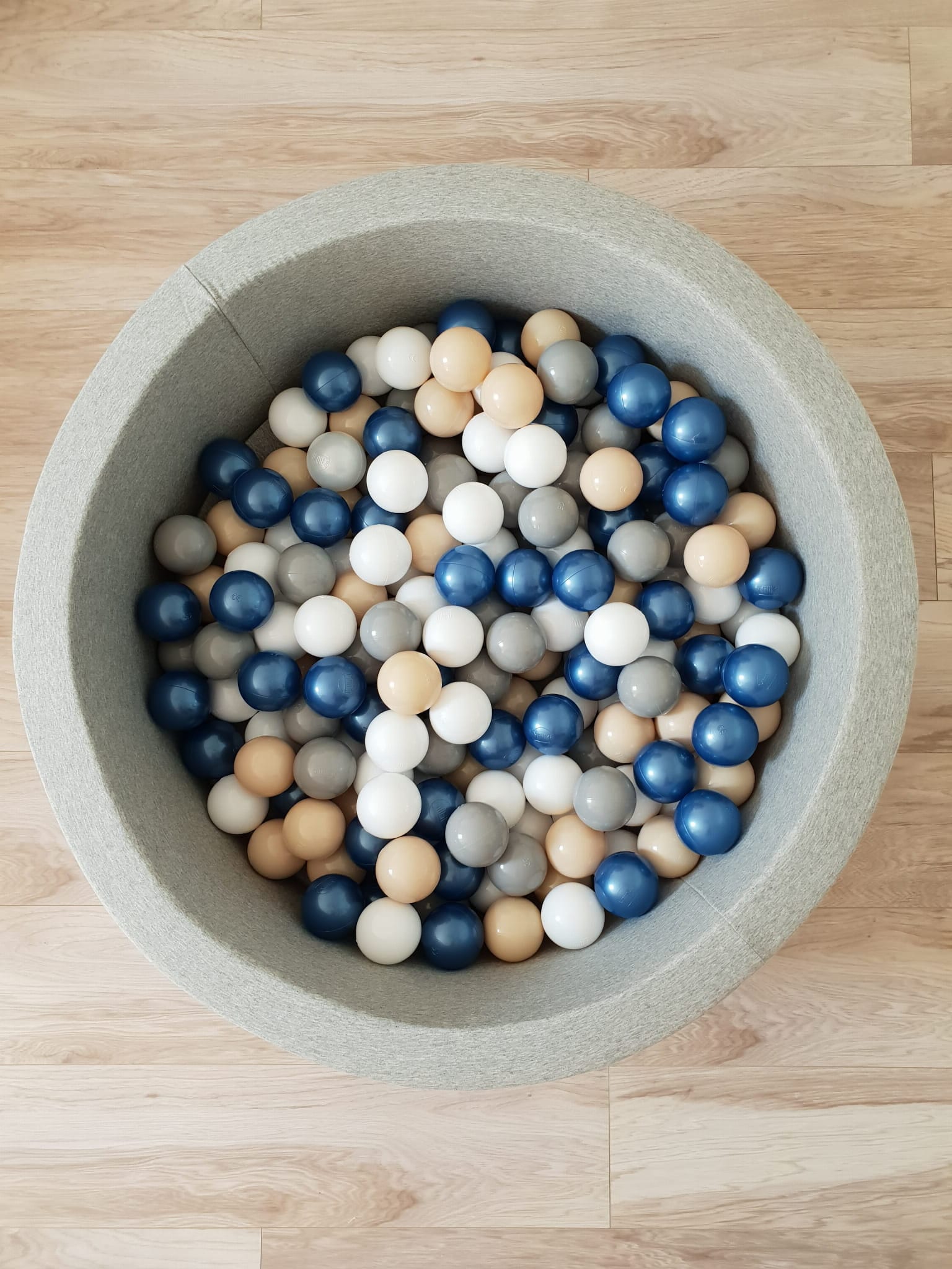 Round Plastic Balls