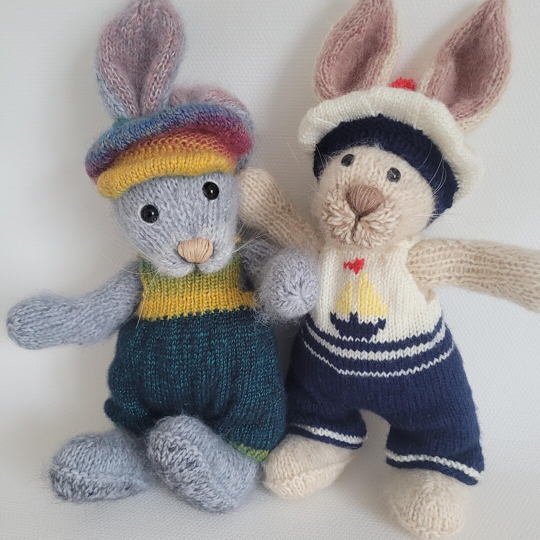 Cute, Hand-knitted 'elder' Bunnies, Pattern by Pat Alinejad ...