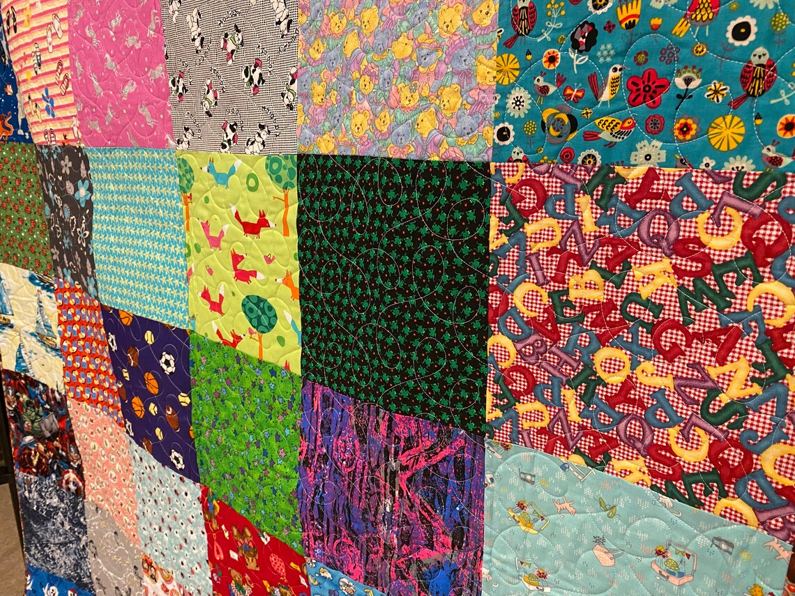 I Spy Novelty Quilt - Throw Size - Eye-spy Quilt - Novelty Quilt - I ...