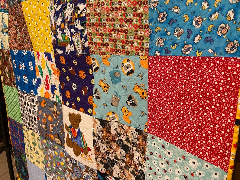 I Spy Novelty Quilt - Throw Size - Eye-spy Quilt - Novelty Quilt - I ...