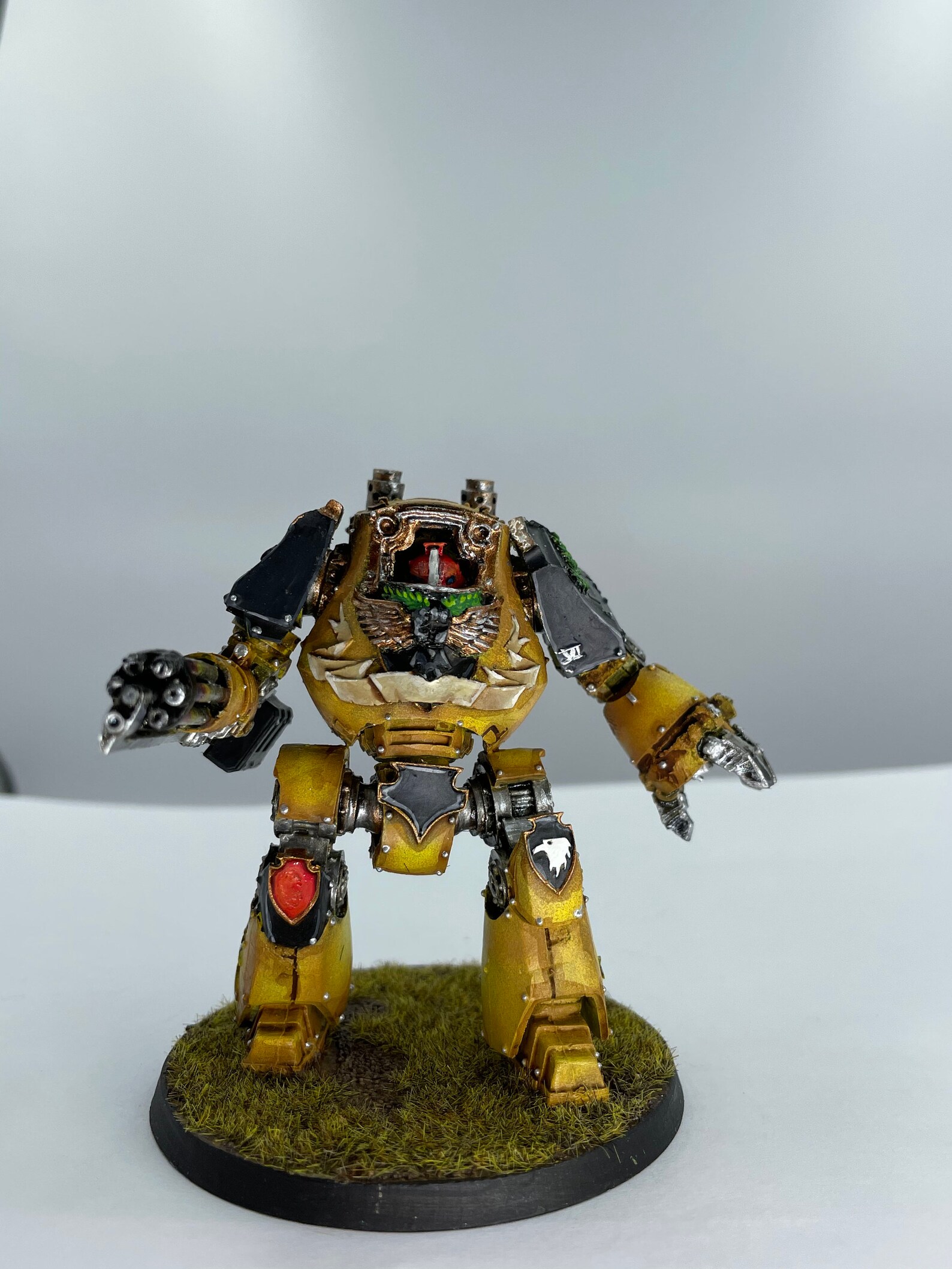 Imperial fists contemptor dreadnought Painted 40k | Etsy
