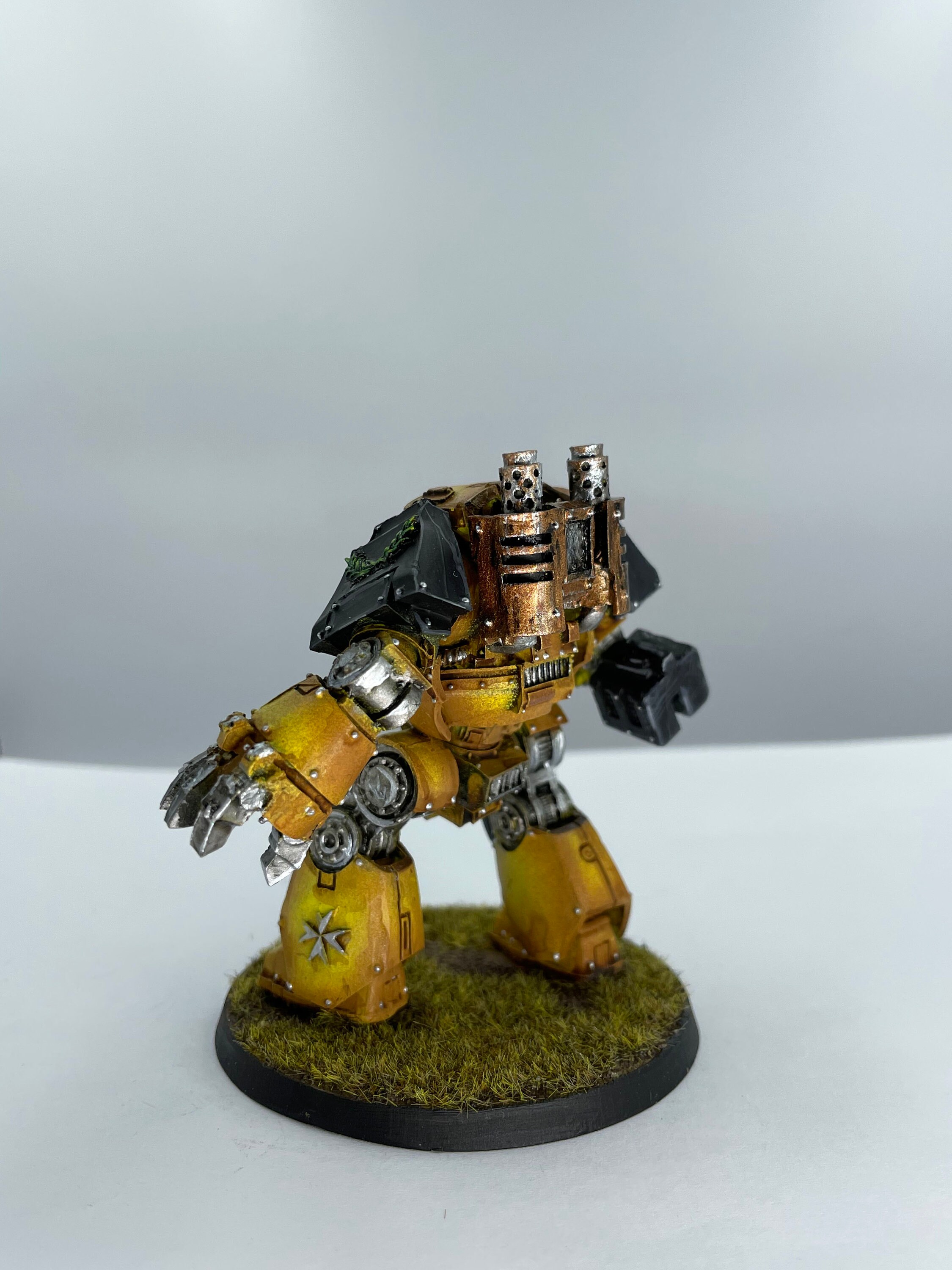 Imperial fists contemptor dreadnought Painted 40k | Etsy