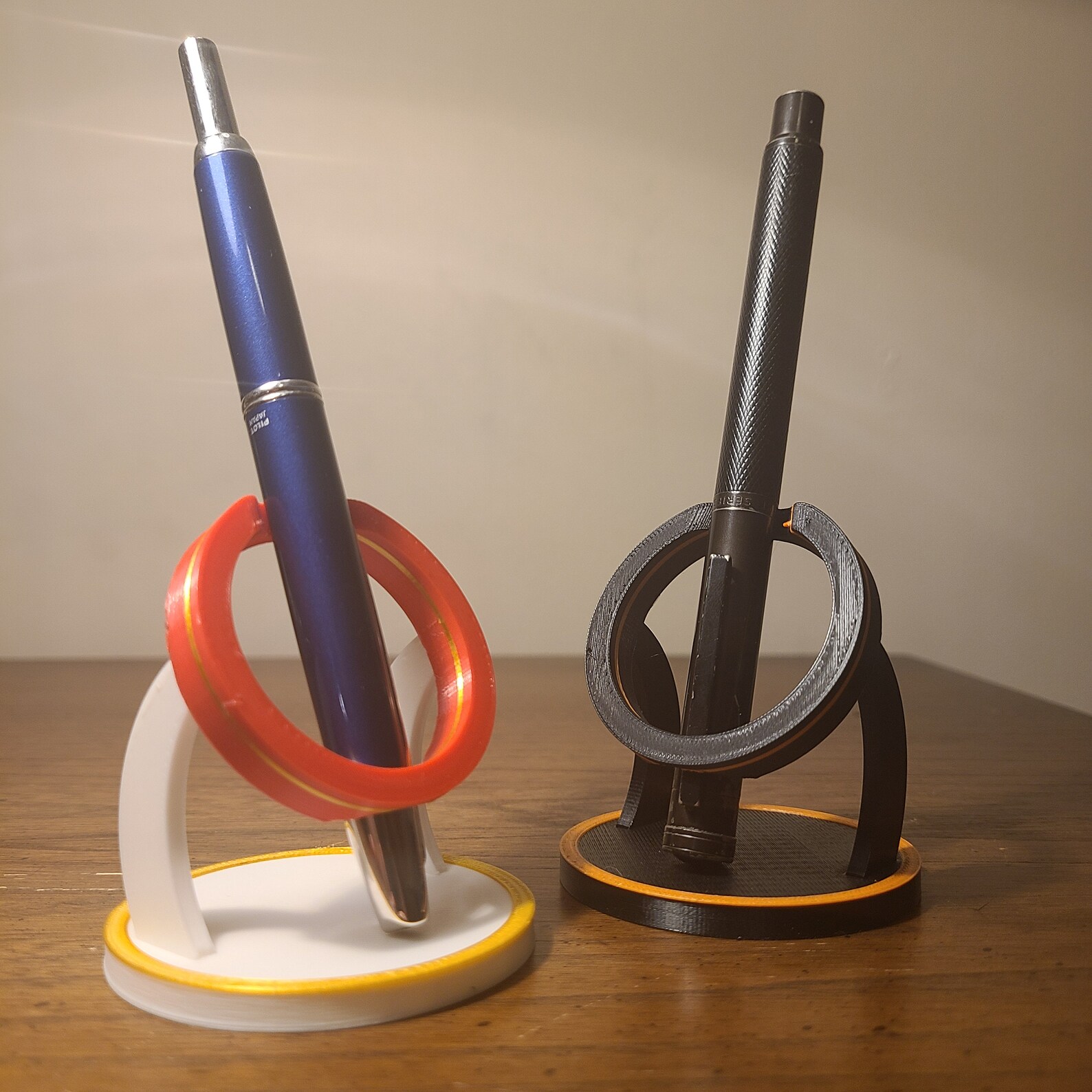 UNIQUE PEN STAND Fountain Pen Display Holder Ballpoint Pen Office ...