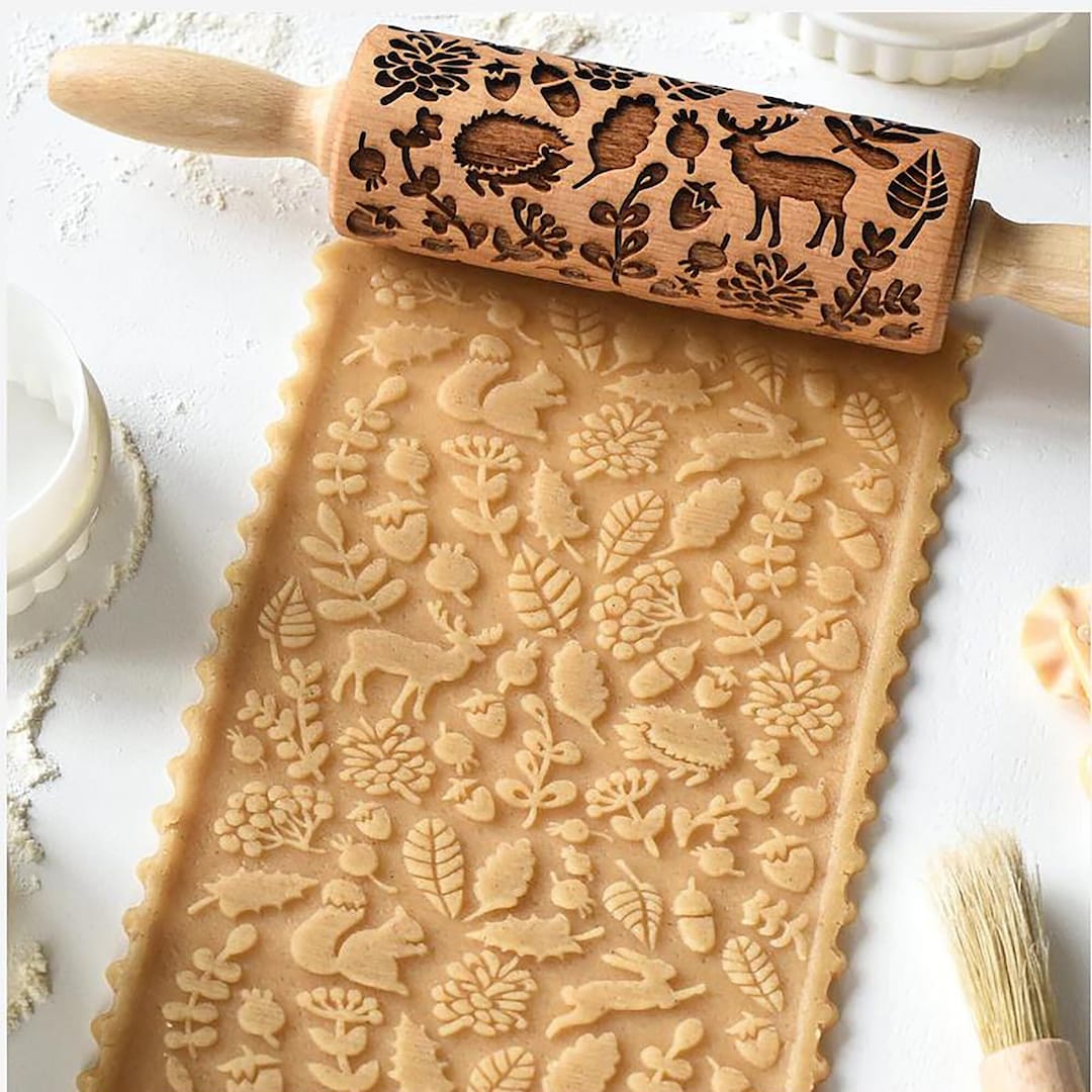 Pine Cone Print Rolling Pin, Wooden Embossed Cookie Sticks, Animals ...