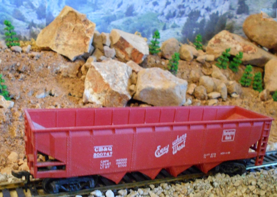 HO Scale: Tyco Burlington Open Hopper Car, for Model Railroad Trains ...