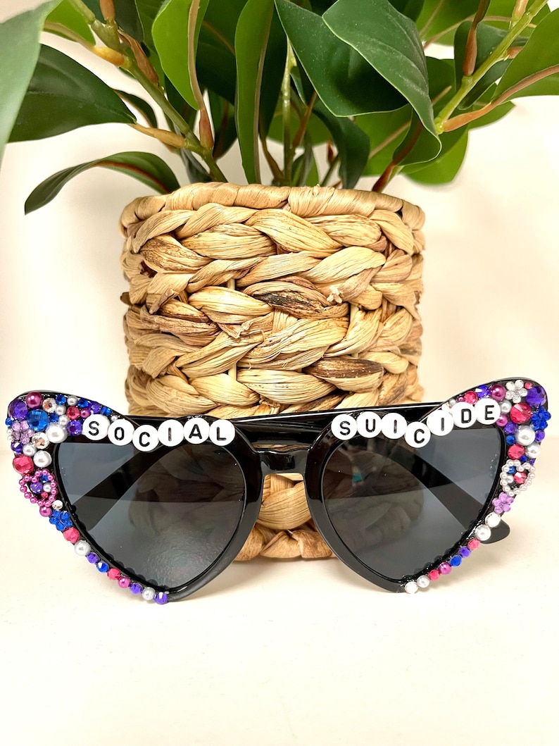 Olivia Rodrigo Guts Bundle Merch Set, Guts Your Sunglasses, Guts Tour ...