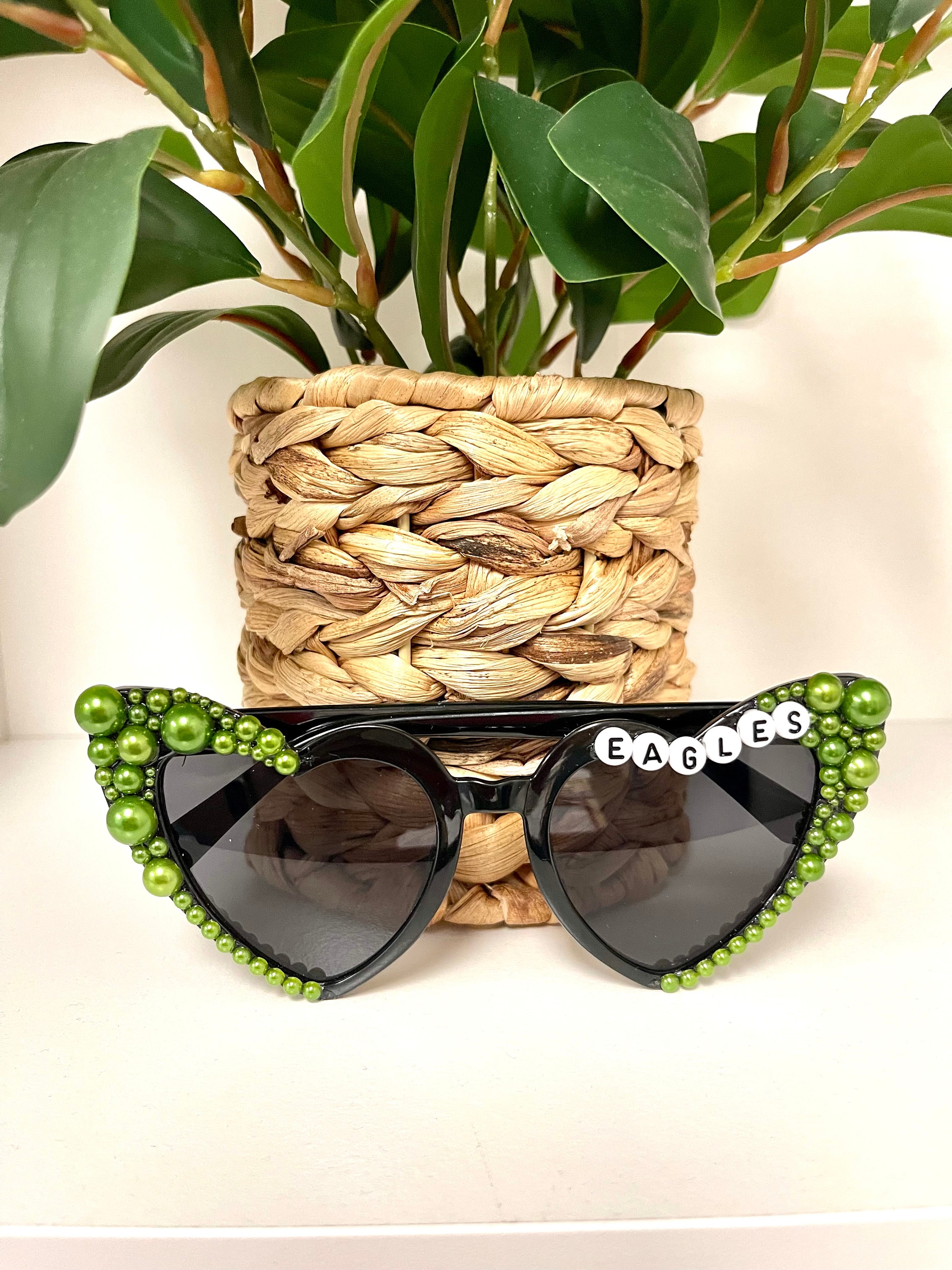 Eagles Glasses, Beaded Custom Glasses, Game Day Glasses, Go Birds ...