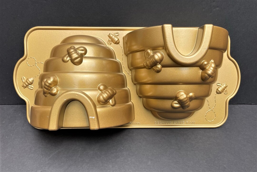 Nordic Ware USA Bee Hive Bundt Cake Pan \ Honey Bee Hive Cake Pan - Etsy