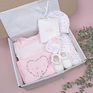 Baby Girl Pink Gift Set | Baby Hamper | Baby Girl Hamper | Baby Shower ...