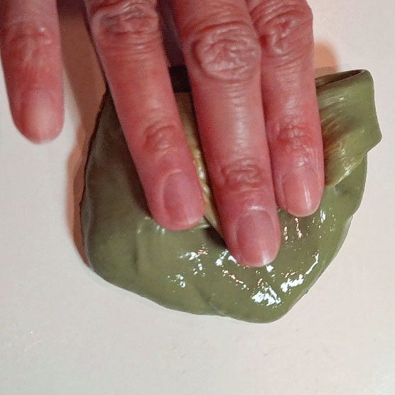 Miniature Size-color Changing Putty -matcha | Fun & Function Putty ...