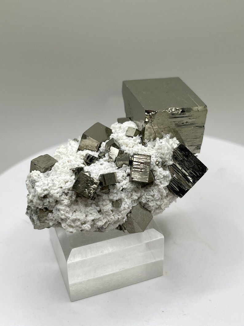 Pyrite From the Huanzala Mine in Peru - Etsy