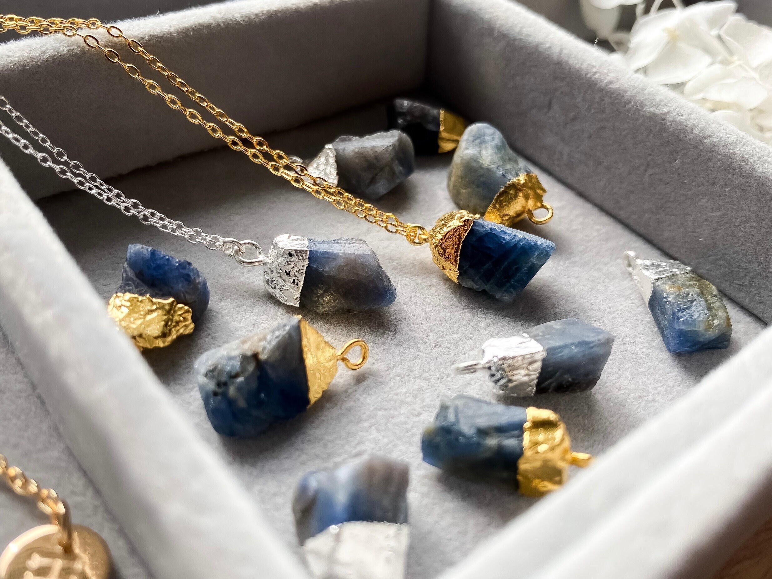 Sapphire healing crystal necklace store