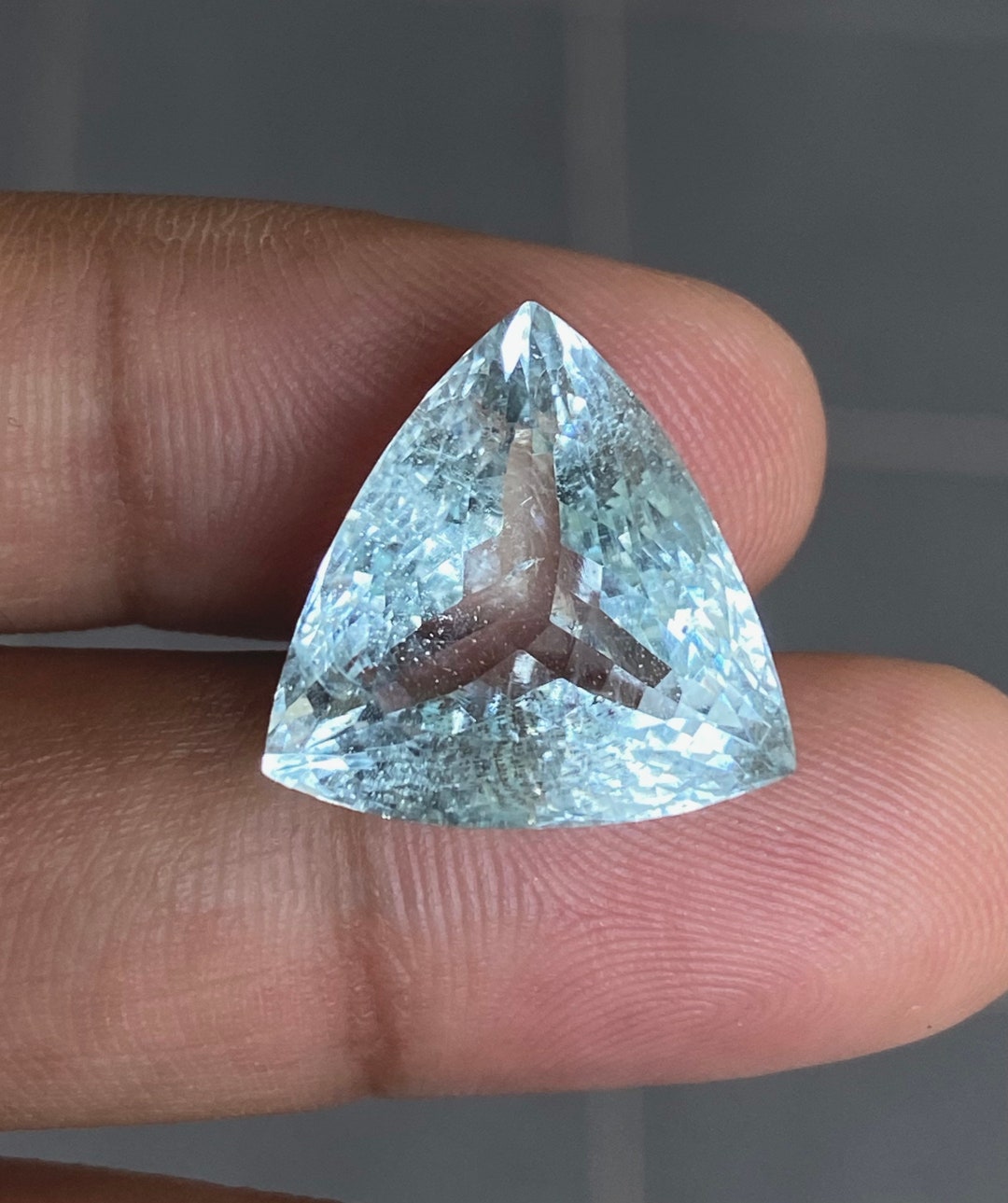 Amazing Lagoon Blue Aquamarine 17.06ct, Excellent Trillion Cut, Madagascar Origin. - Etsy