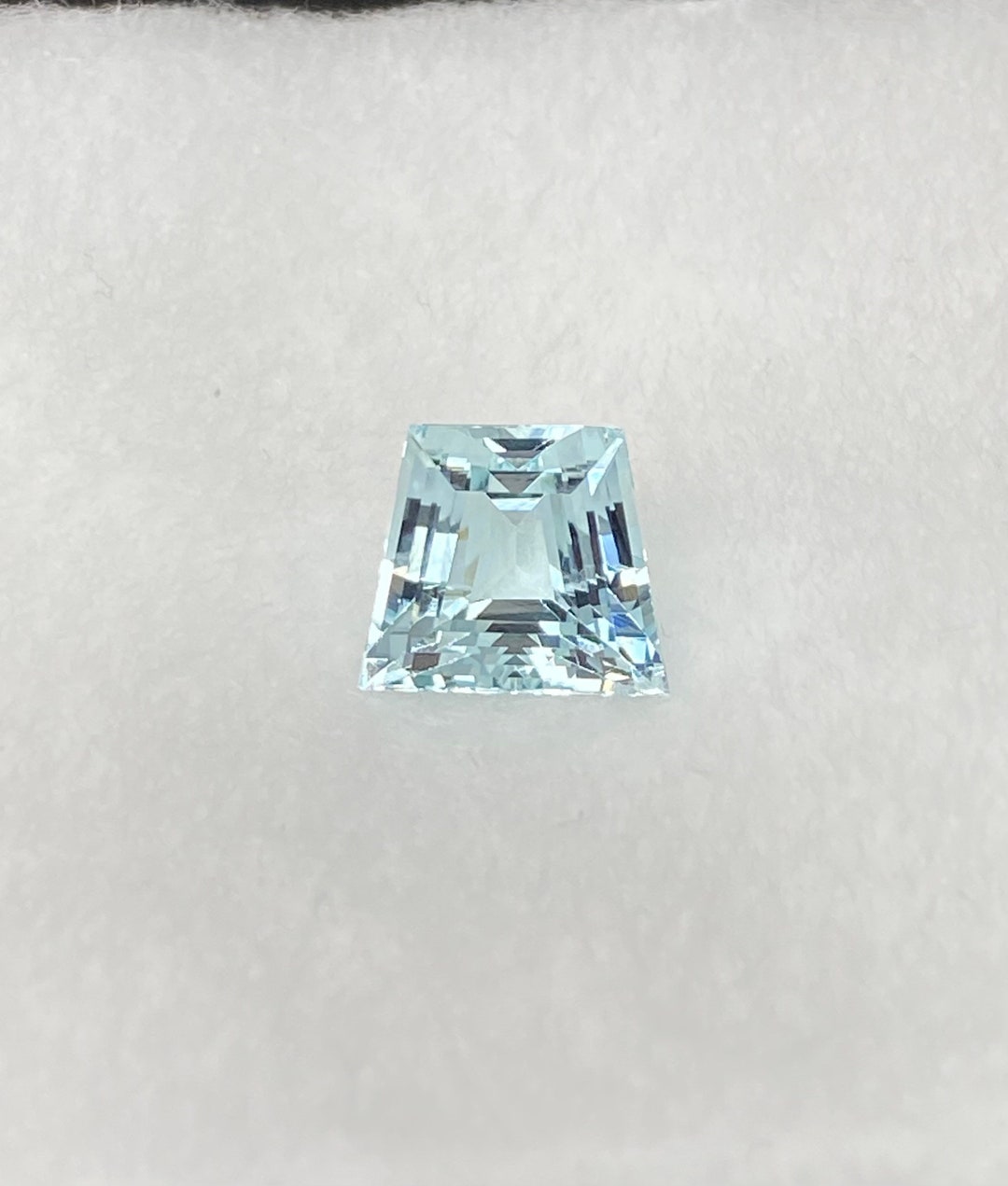 3.91CTS Unique Taper Aquamarine, Eye Clean Stone, Unheated, Light Blue ...