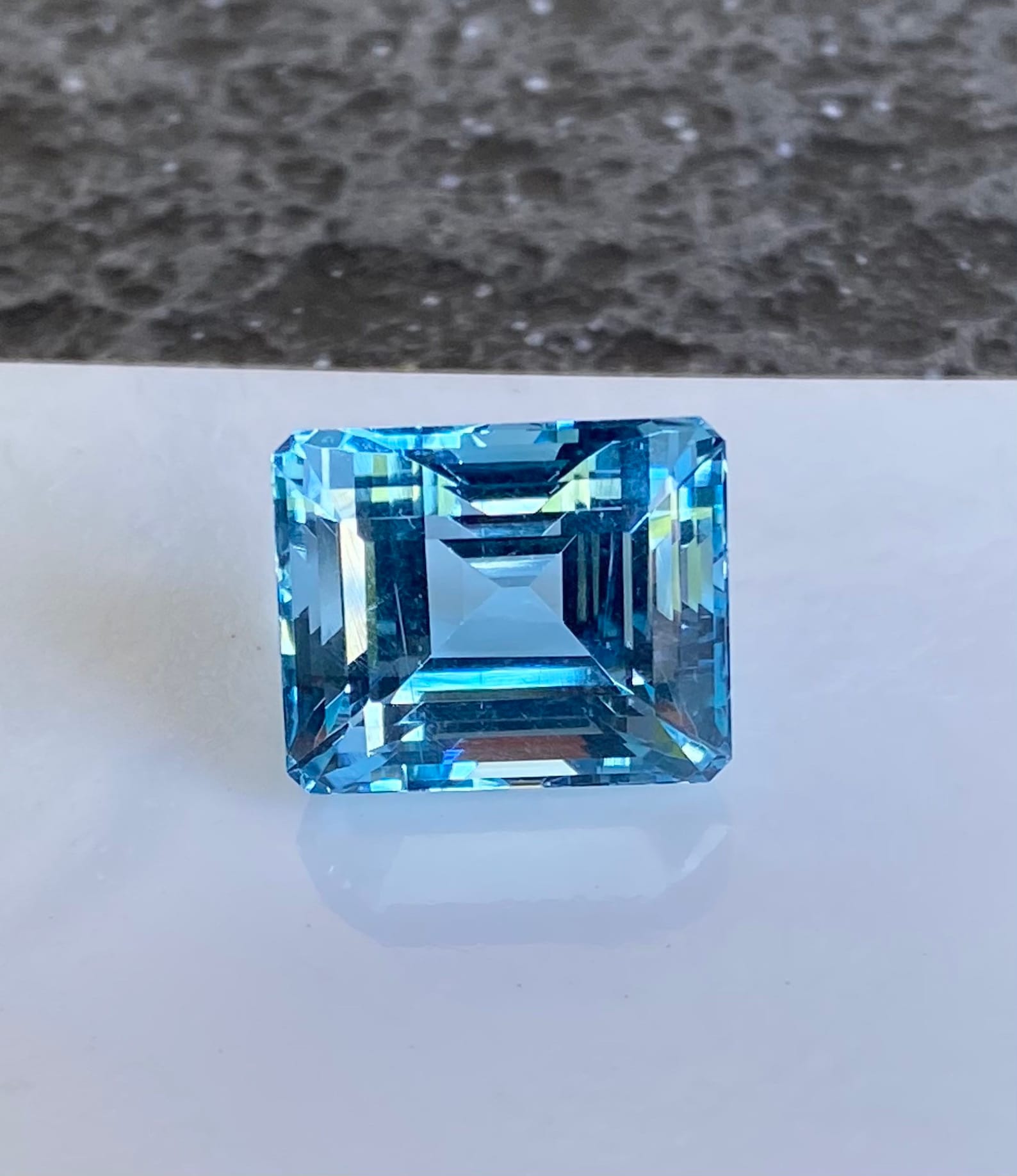 15.19CTS. Natural Aquamarine Santa-Maria blue color. | Etsy