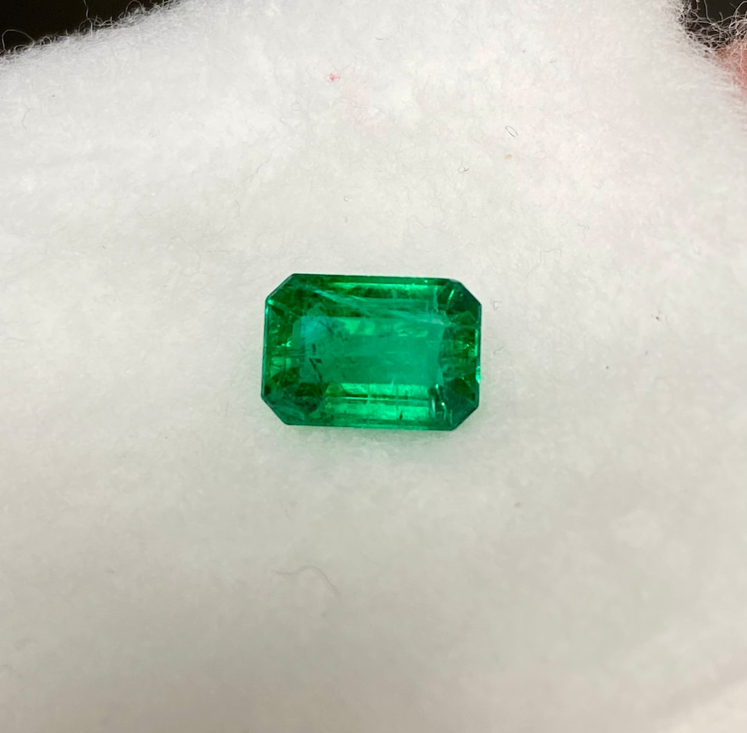 Amazing! 2.46CTS Emerald Rectangular Cut/ Excellent Lustre and Color ...
