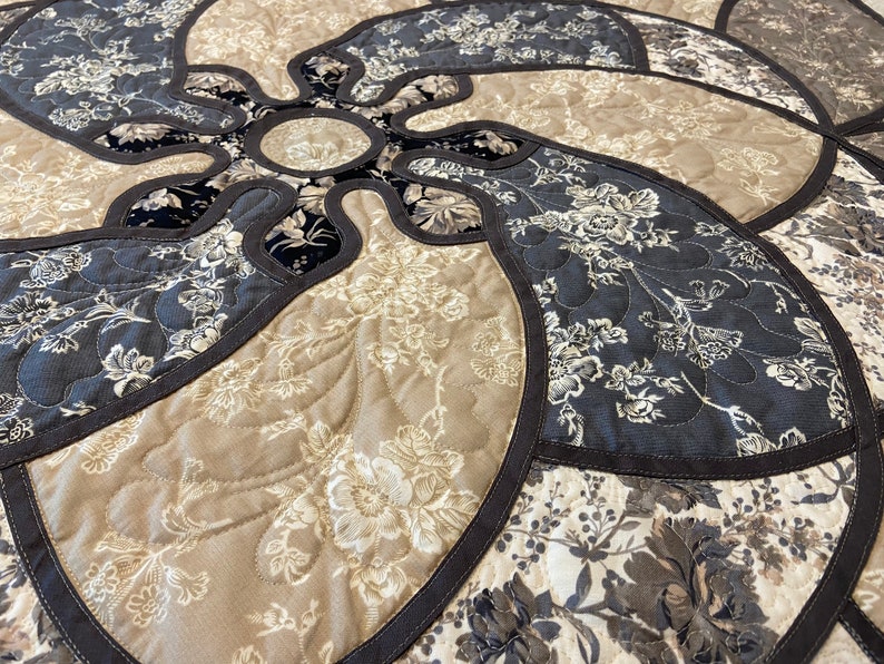 Sanny Table Topper Pattern - Stained Glass Technique - Etsy