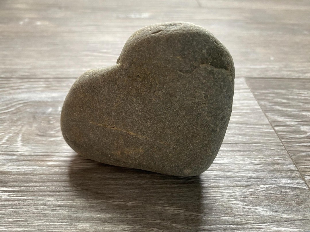 Heart Shaped Beach Stone Heart Rock Valentine's Day - Etsy