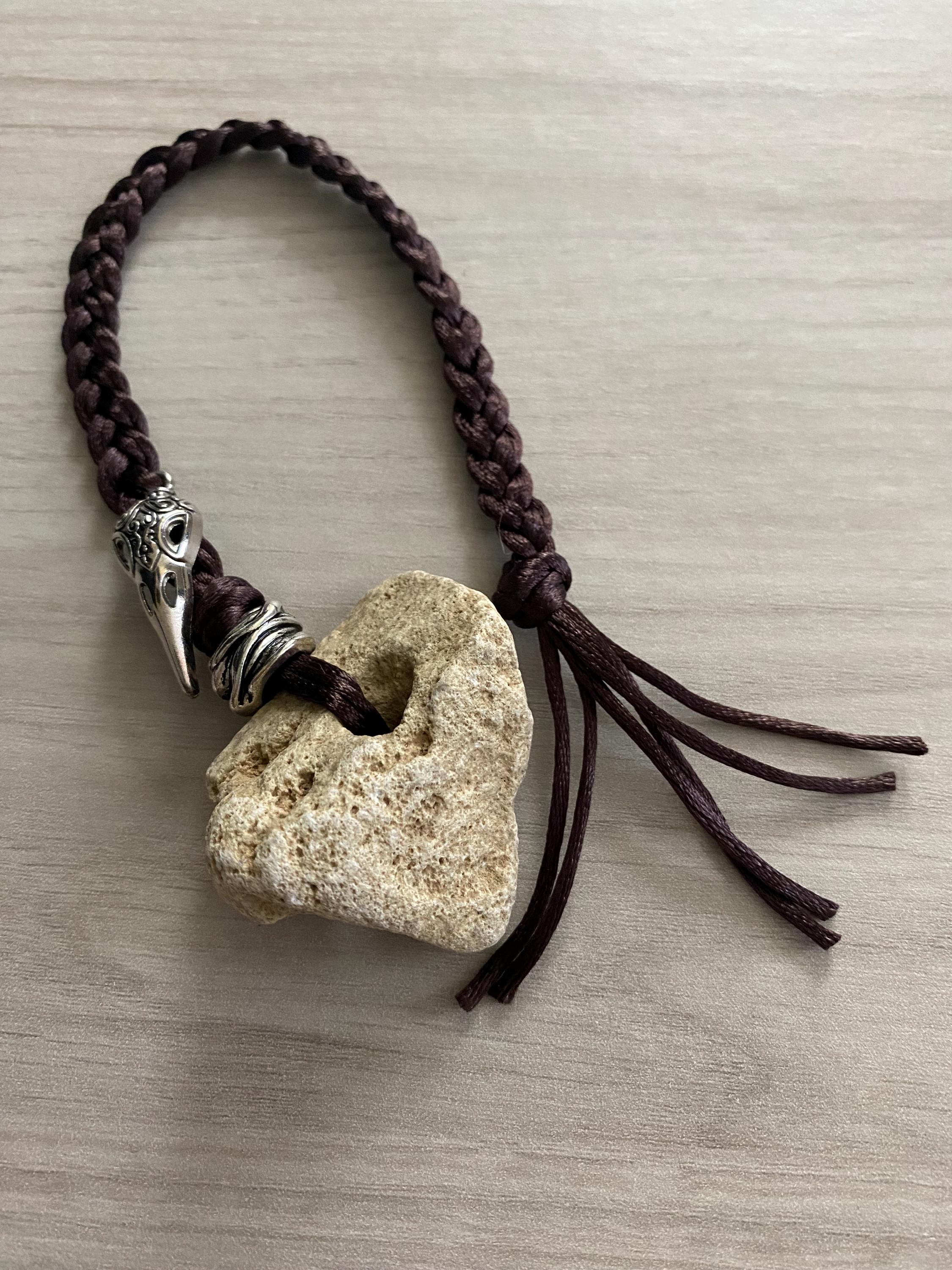 Hag Stone Raven Talisman: Altar Stone, Protection Amulet - Etsy