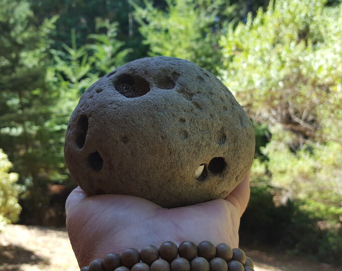 Round Holey Stone, Hag Stone, Odin Stone, Crick Stone, Natural Beach ...