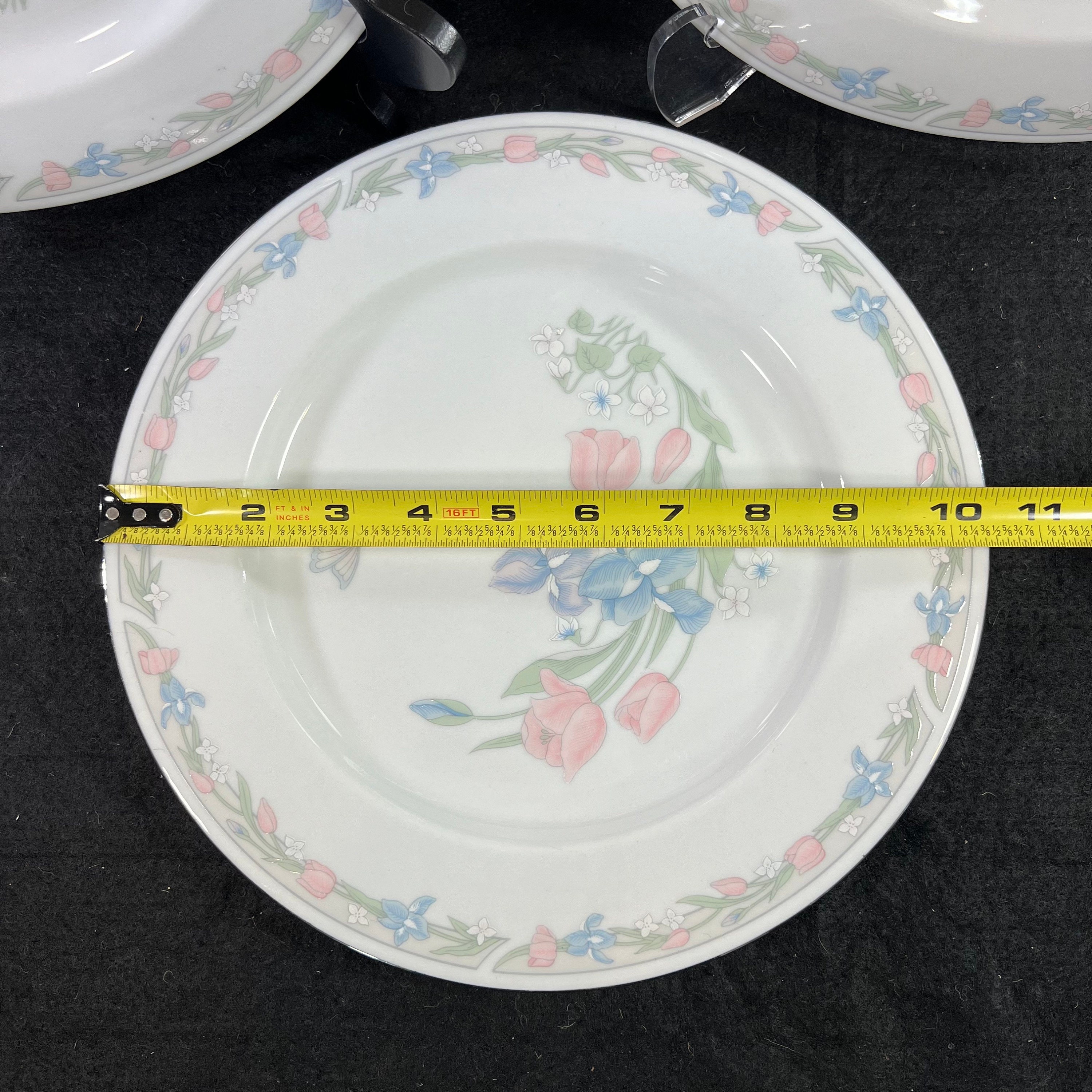 Illusions by Excel Center Stage Vintage Dinner Plate Set (4 X 10.5 ...