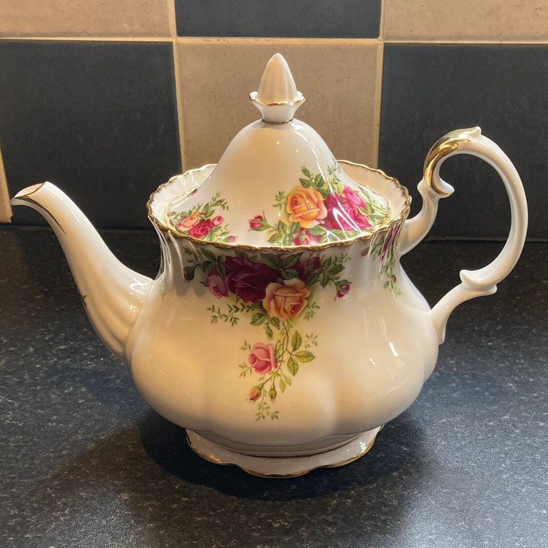 Royal. Albert Tea Pot - Etsy New Zealand