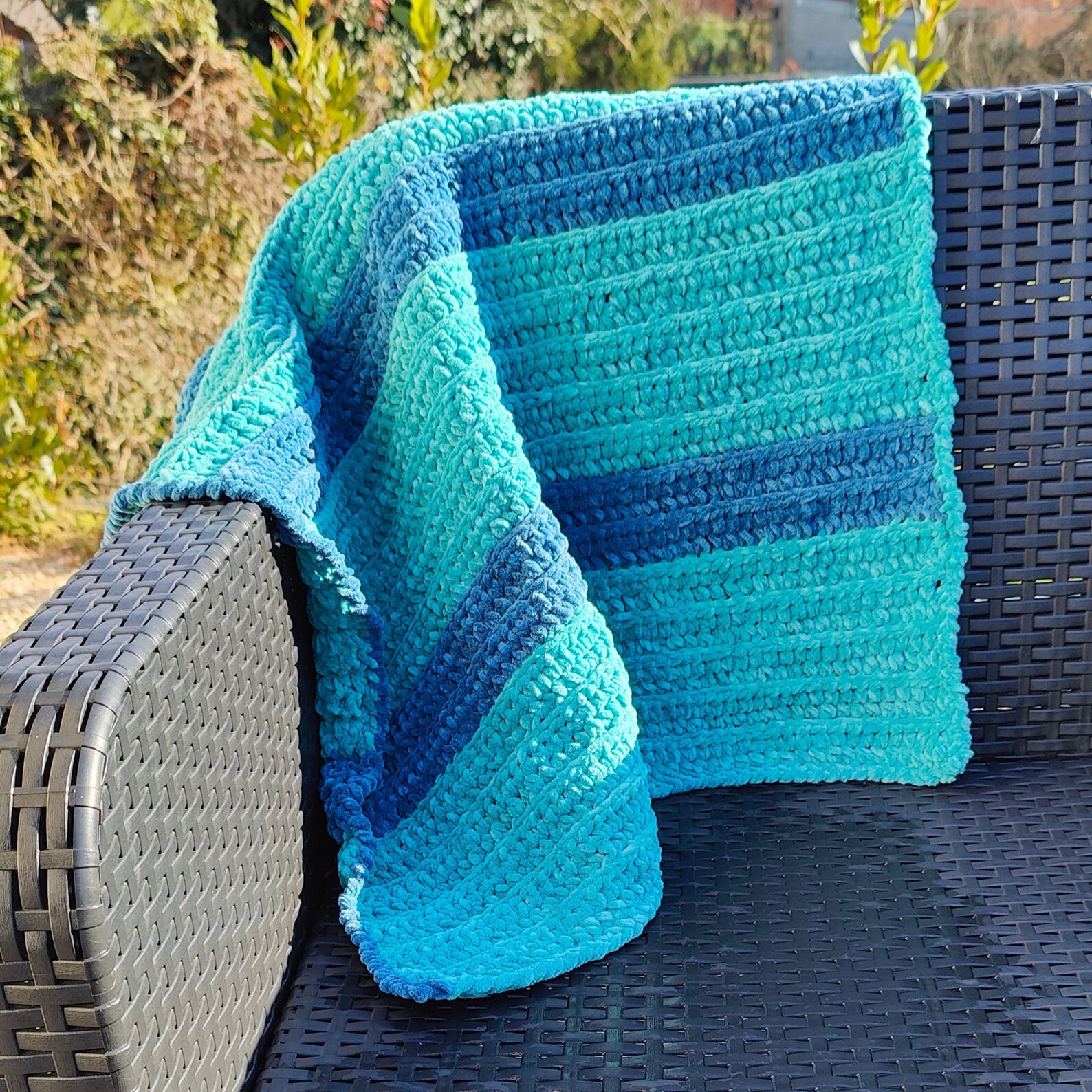 Crochet Baby Blanket, Two-tone Baby Blanket, Chenille Yarn Baby Blanket ...